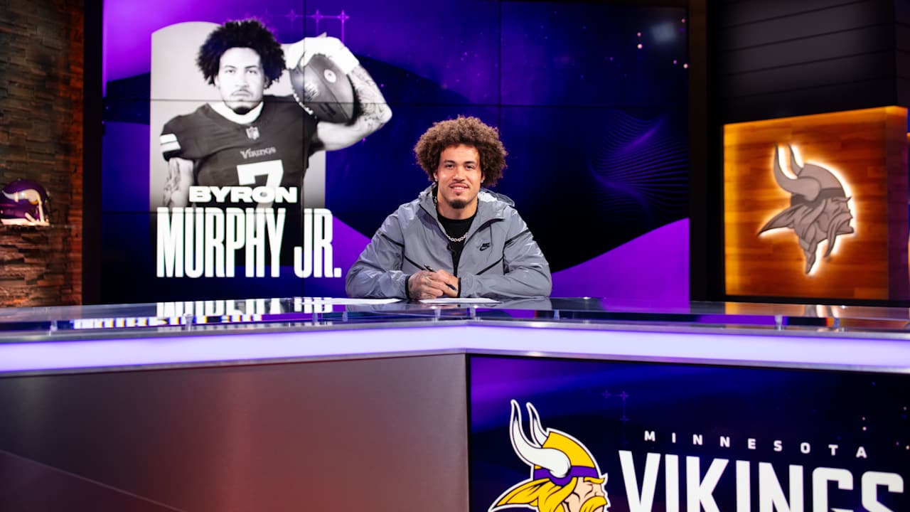 Lunchbreak: Early Free Agency Grades for Vikings, NFC North