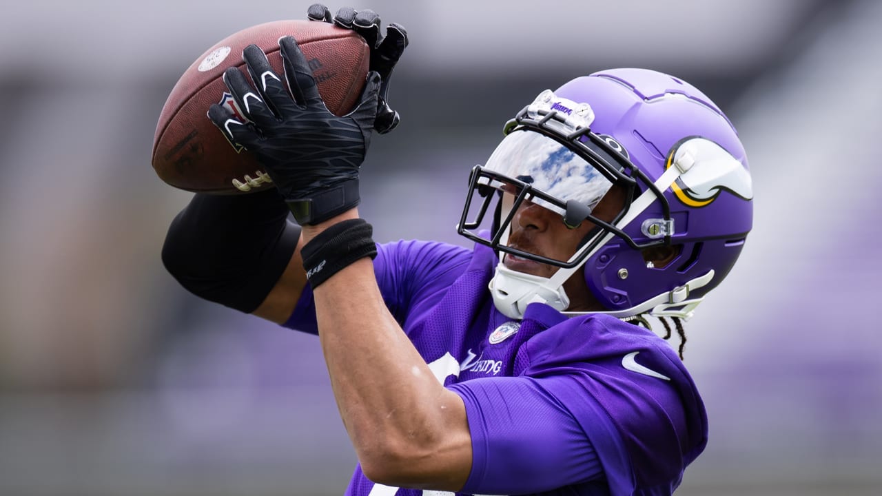 Justin Jefferson Among ‘Biggest Threats’ to Break NFL Receiving Record