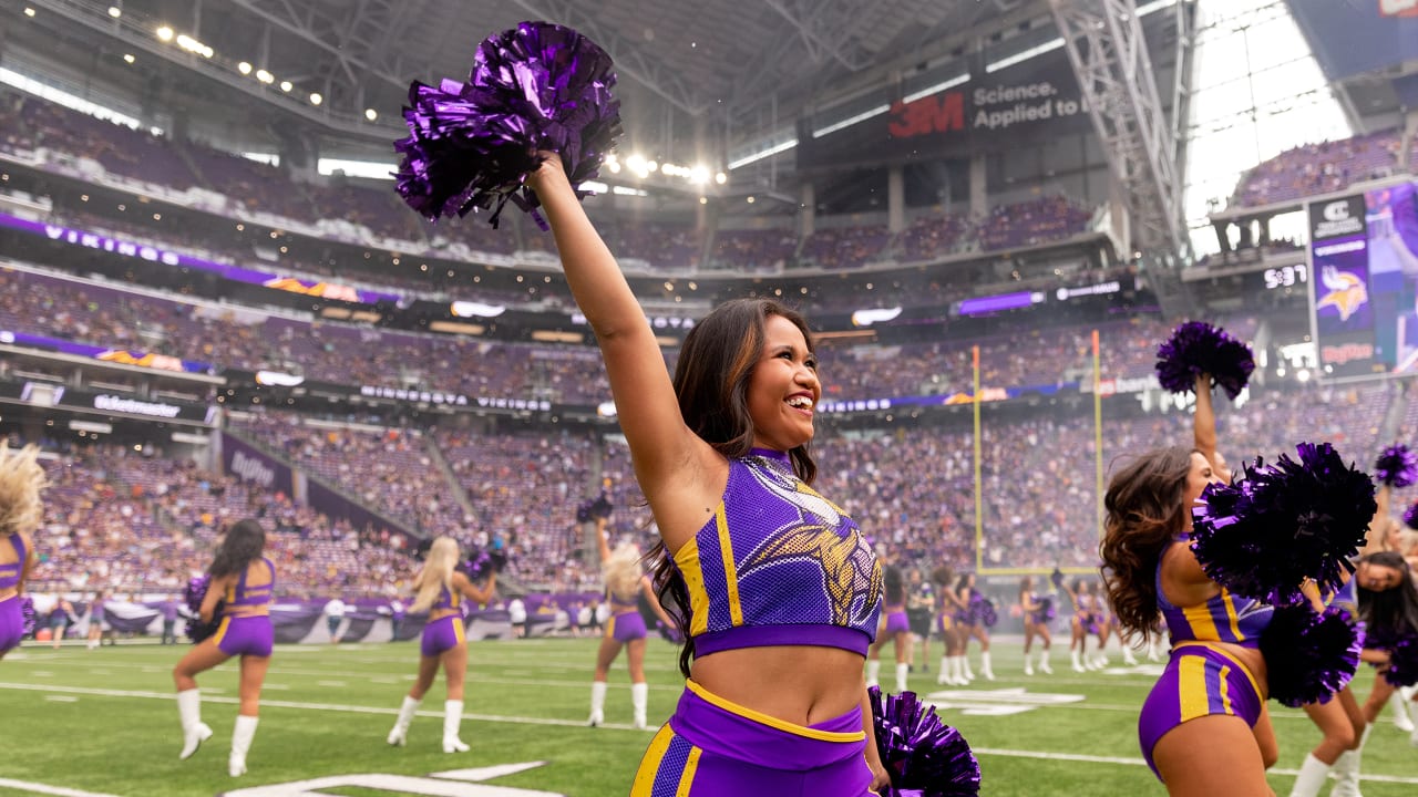 Minnesota Vikings Cheerleaders Gameday Photos - Preseason3 - vs ...