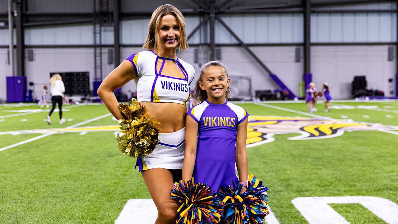 MVC Lindsey & Junior Cheerleader Skylar Honoring Late Grandparents for ...