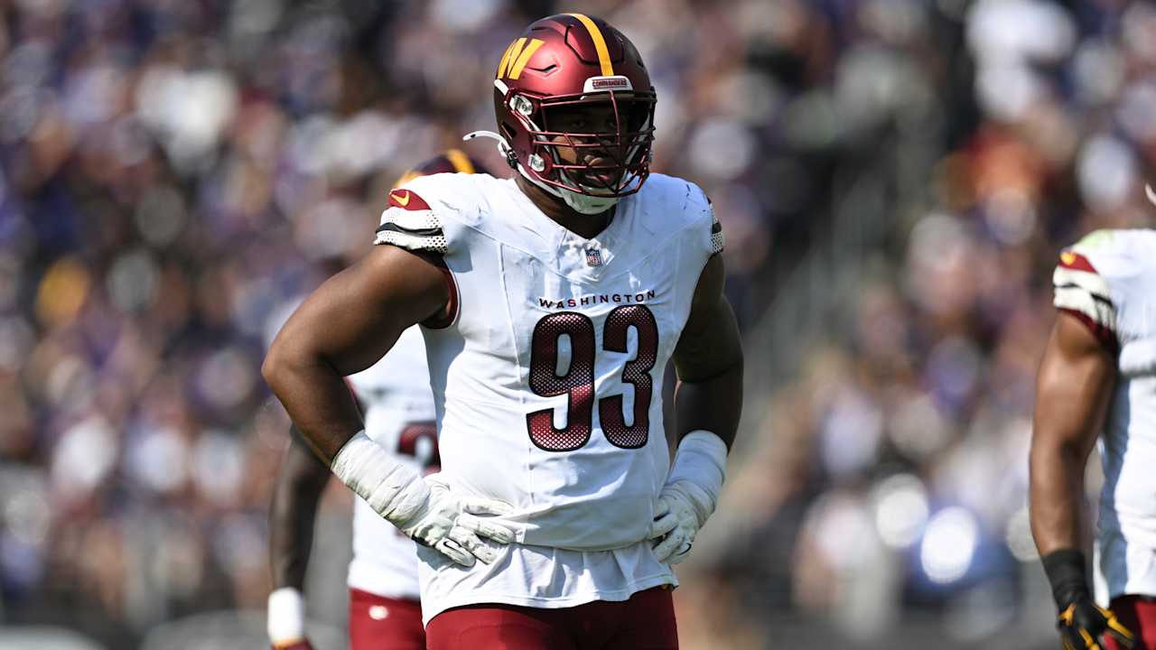 Photos: Defensive Lineman Jonathan Allen