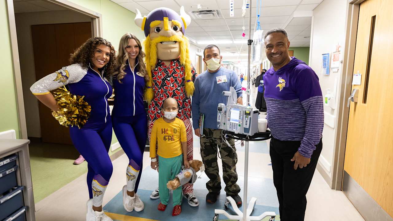 Vikings Make Valentine’s Day Visits to Children’s Hospitals