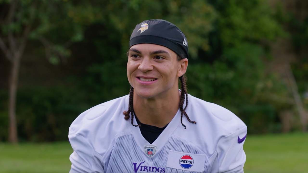 Zavier Scott on Scoring His First NFL Touchdown, Versatile Play Style, Embracing Opportunities ...