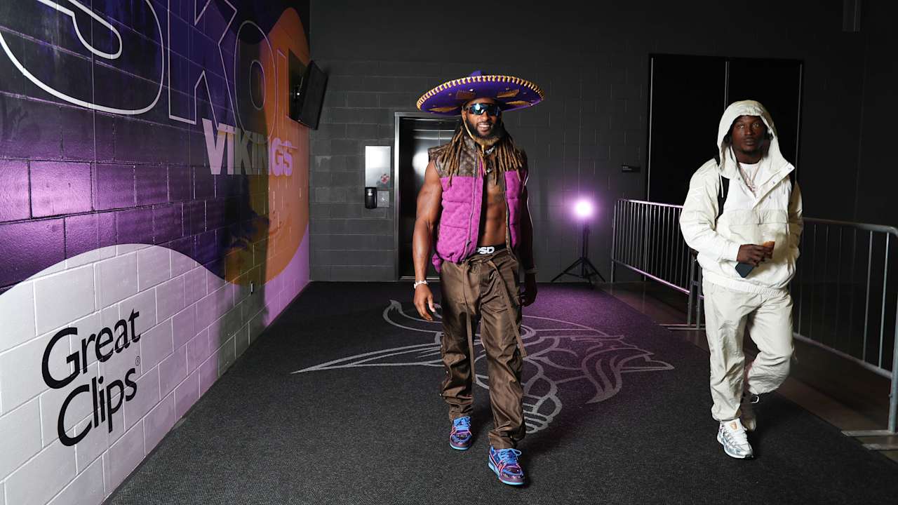 Vikings vs. Texans Week 3 Arrival Photos