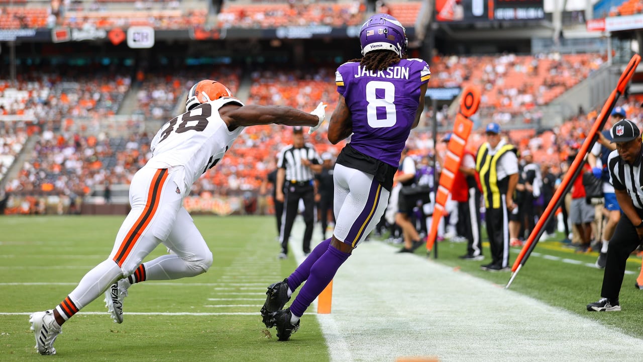 Game Photos: Vikings at Browns