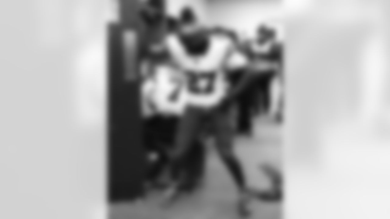 Best postgame celebration photos from the Buffalo Bills win against the ...