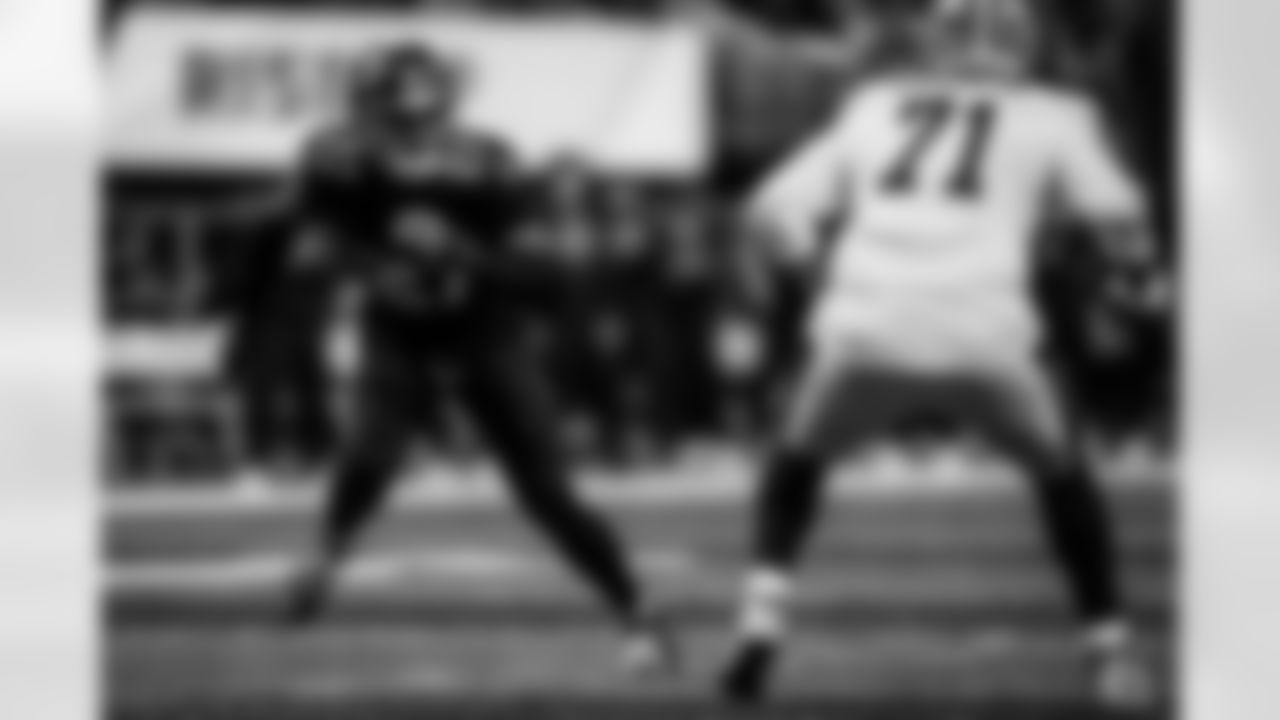 Falcons sign 7 players to reserve/future contracts for 2026