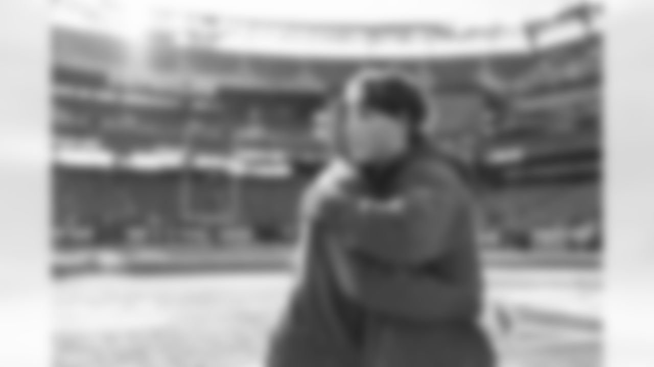 Countdown to Kickoff: Giants take the field