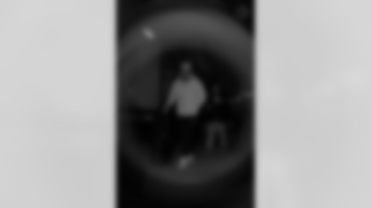 ARRIVAL PHOTOS: Week 14 at Ravens