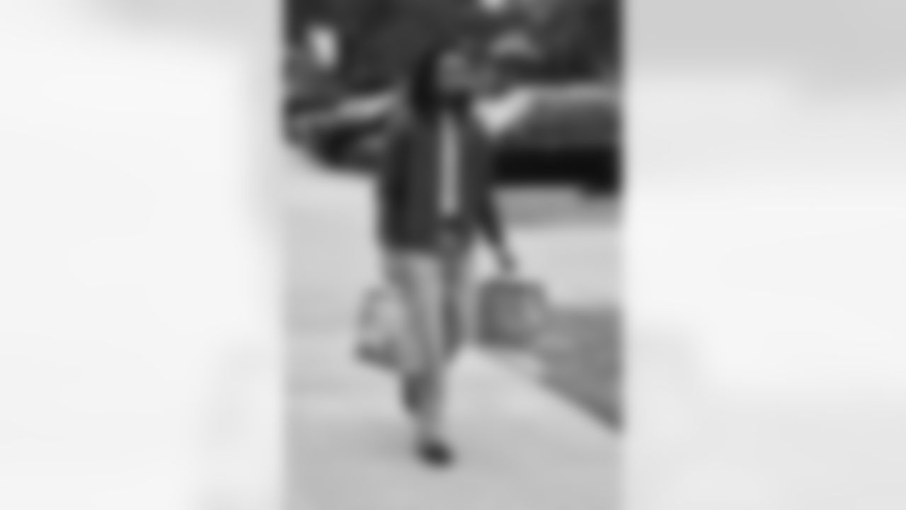 Texans vs Colts | Week 18, Player Arrivals