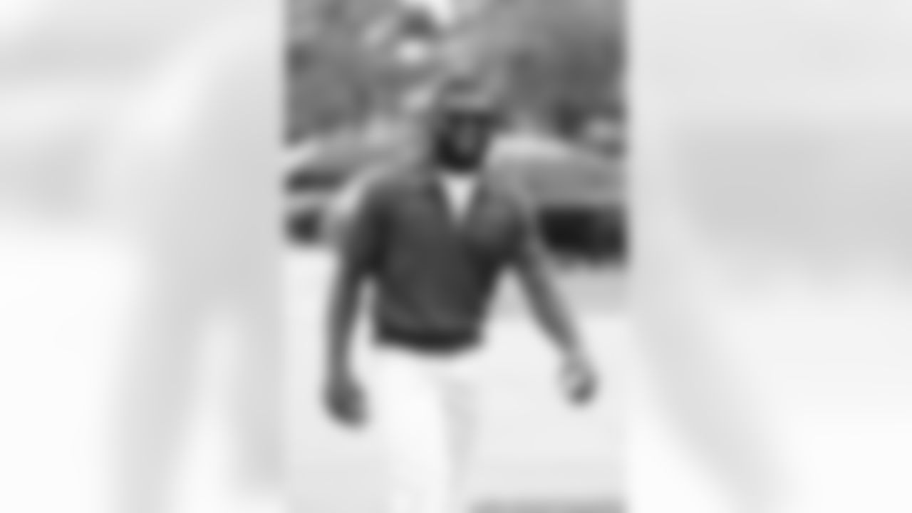 Texans vs Colts | Week 18, Player Arrivals