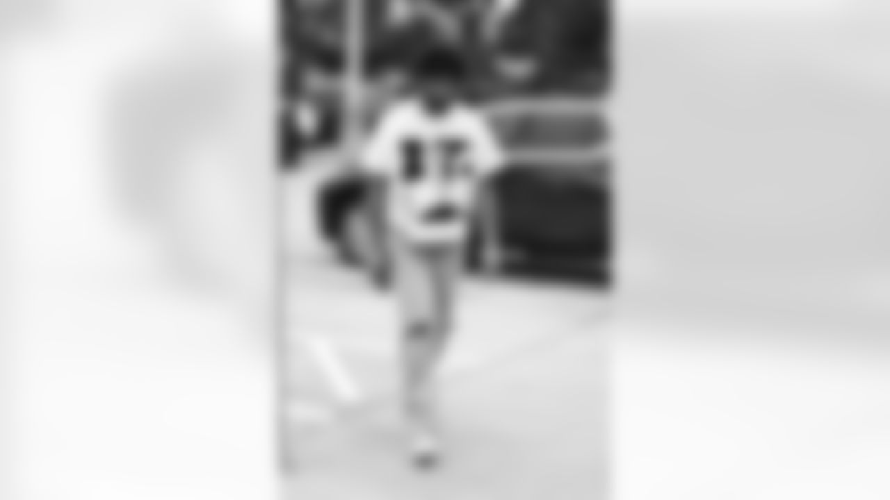 Texans vs Colts | Week 18, Player Arrivals