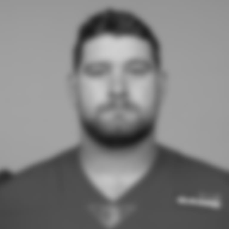 Rams sign offensive lineman Zachary Thomas to active roster